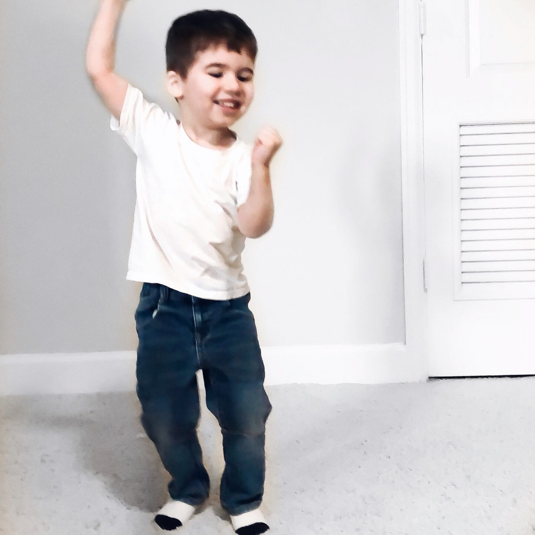 Songs For a Fun Dance Party With Your Kids [PLAYLIST] - MeatballMom